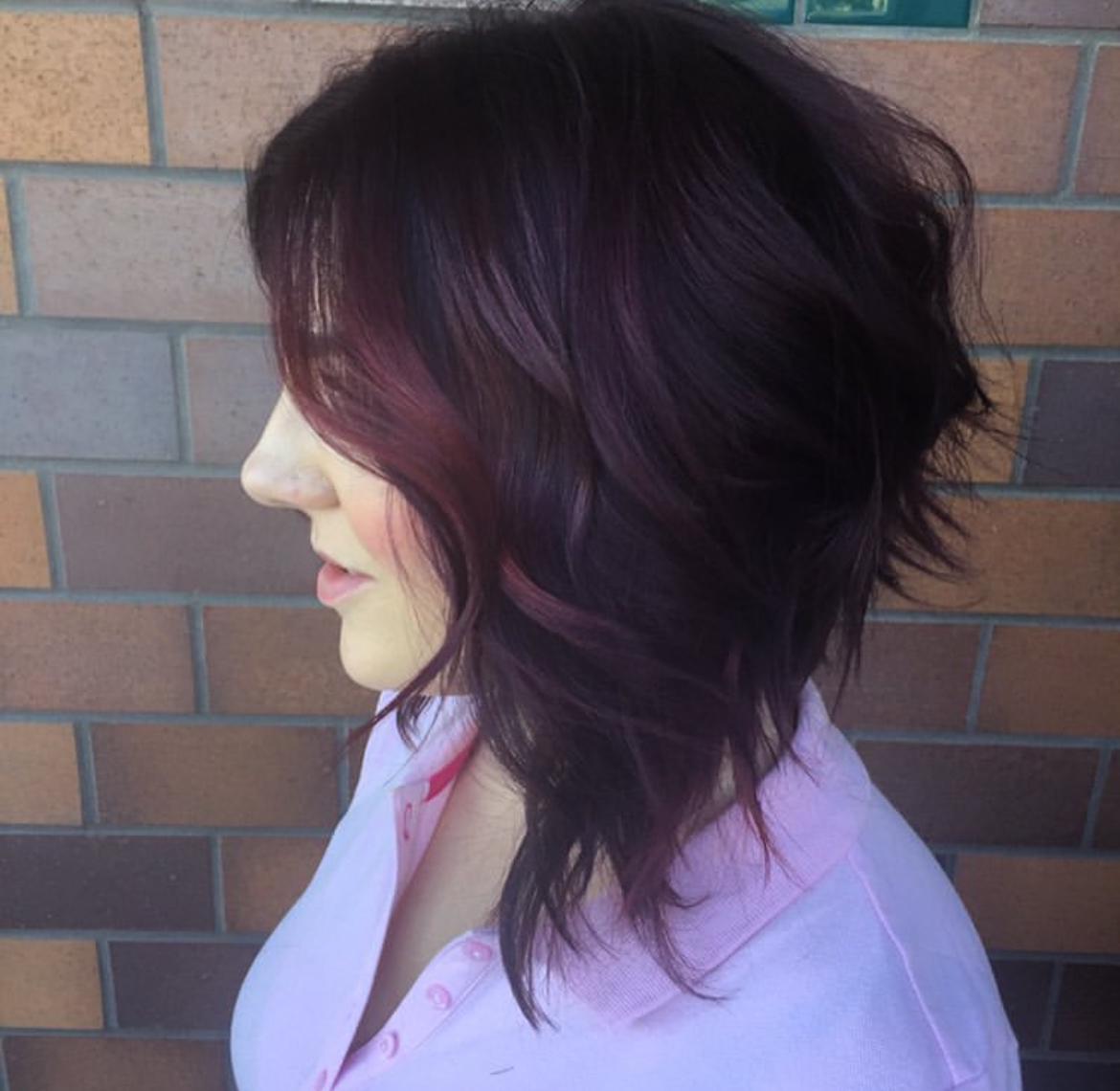 20 Cute Medium Haircuts to Refresh Your Style This Season