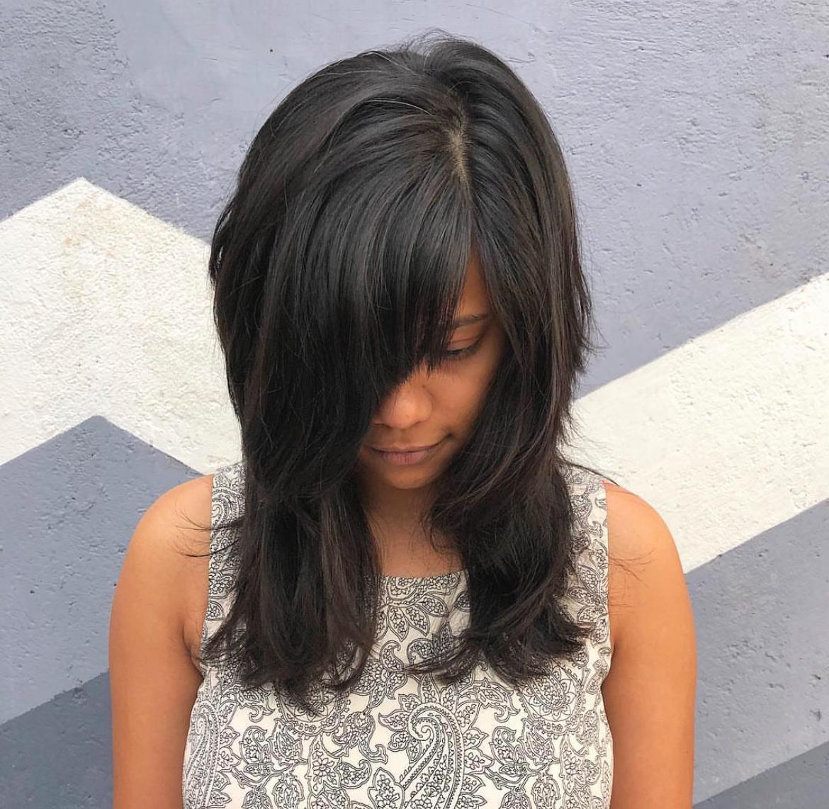 30 Feathered Haircuts That Never Go Out of Fashion