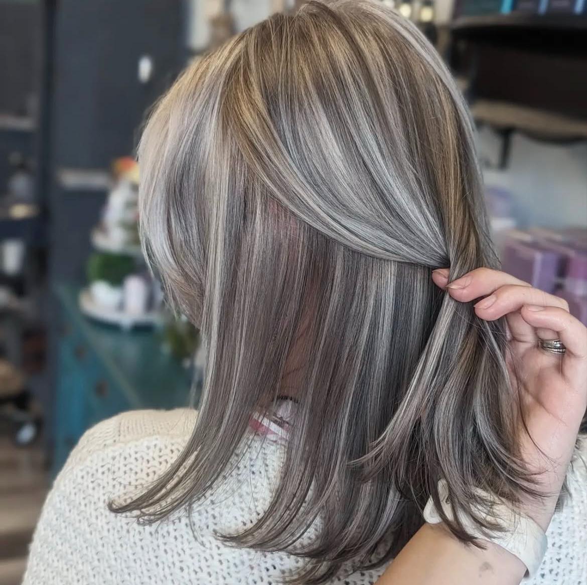 15 Lowlights for Gray Hair to Transform Your Look